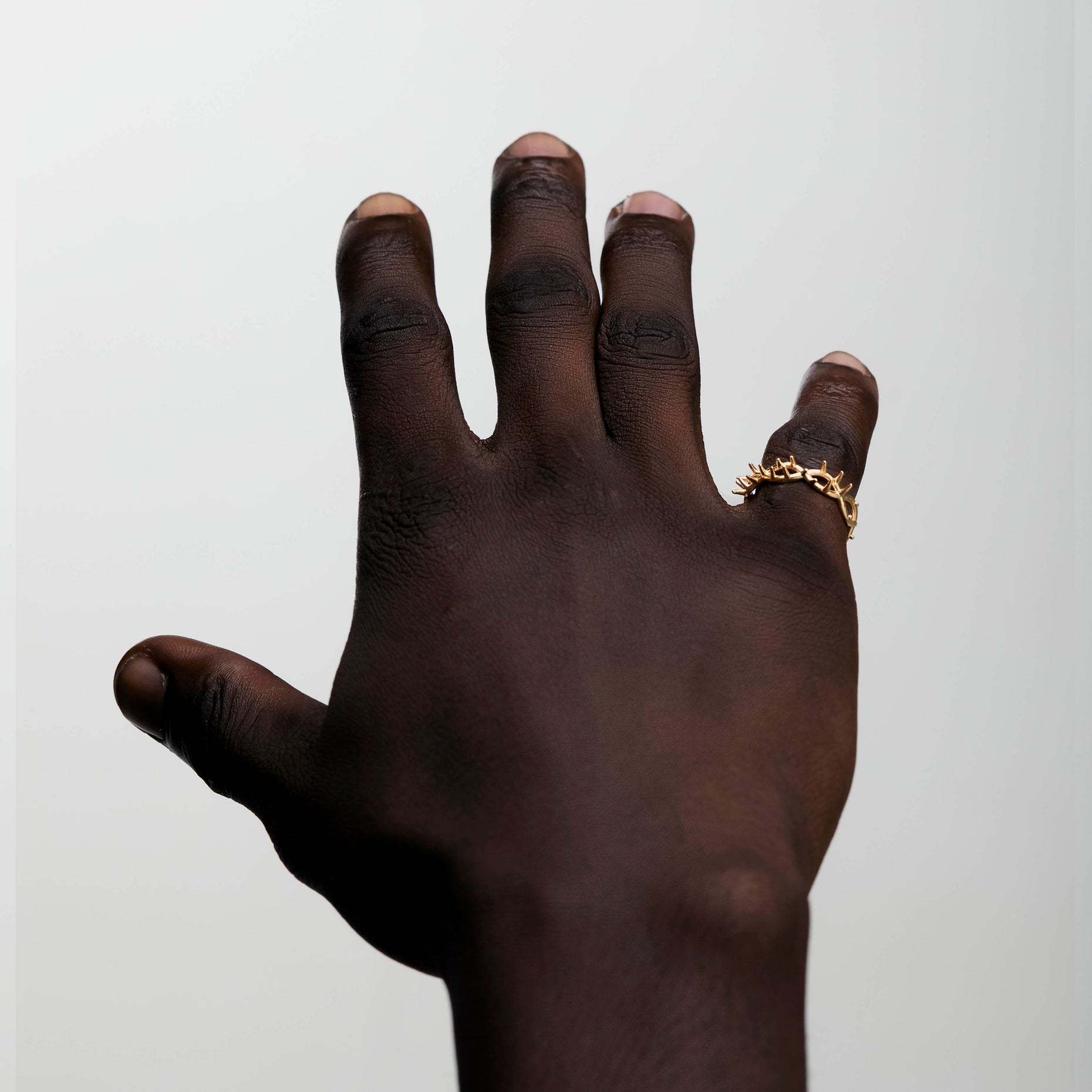 MR MORALE RING(GOLD PLATING) – ABOVE AVERAGE